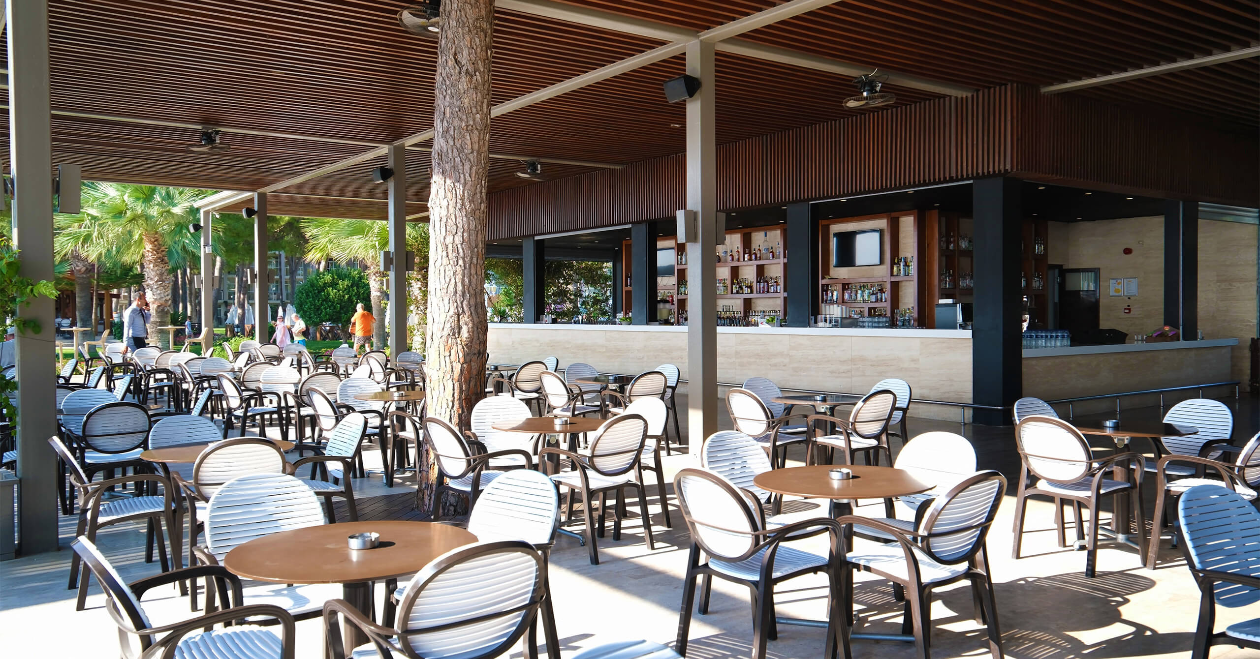 Dobedan Arena Bar Slider2