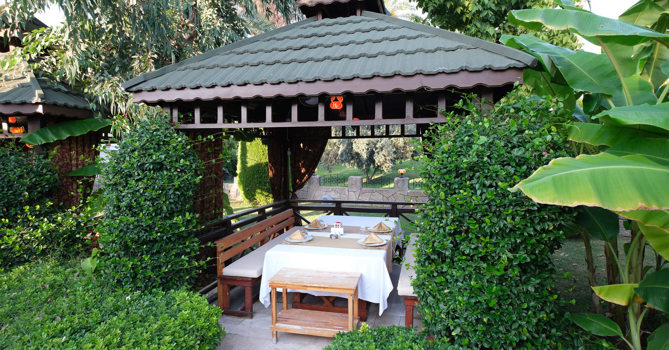 Dobedan World Palace Sofra Restoran Slider 3