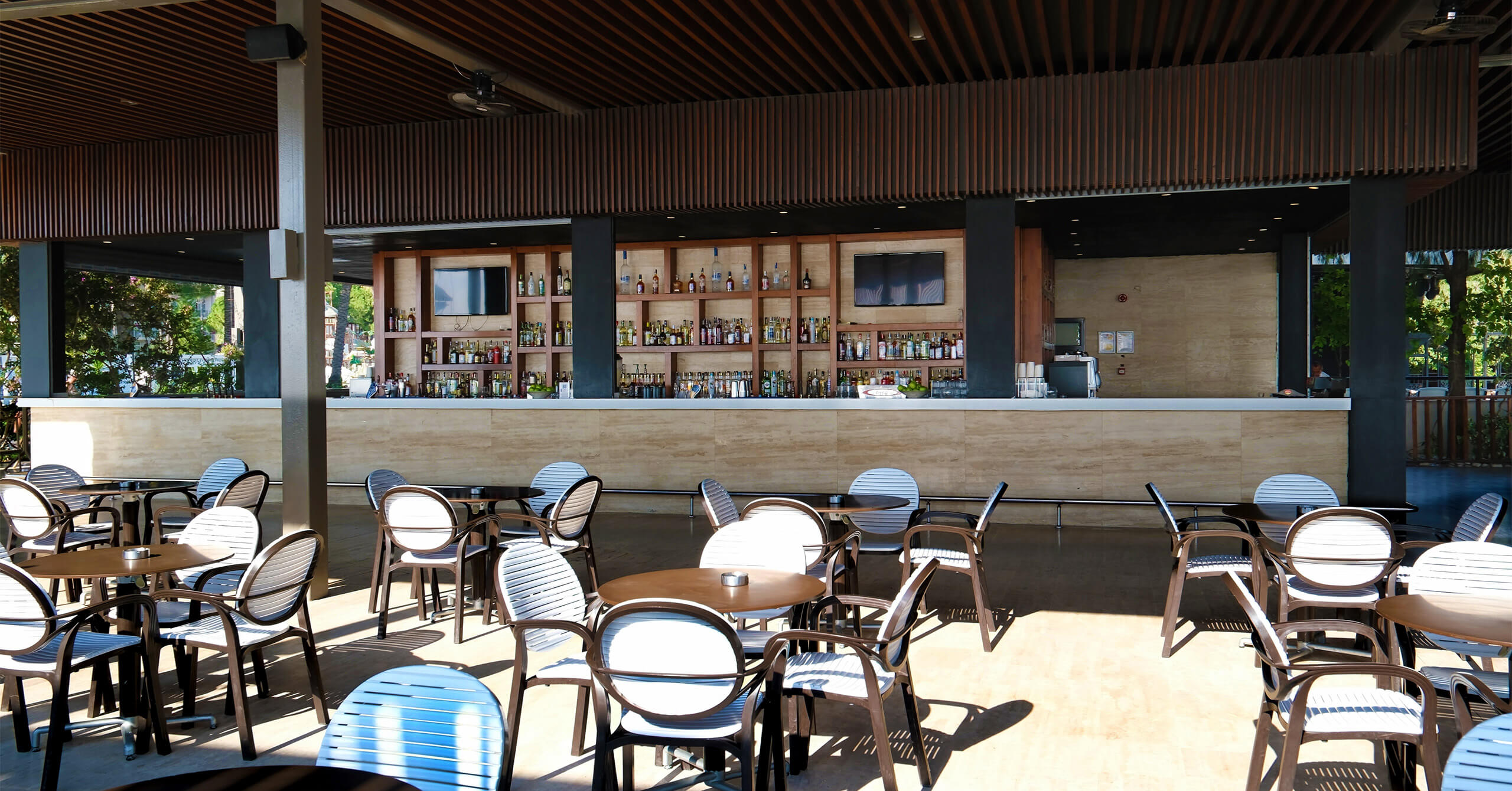 Dobedan World Palace Arena Bar Slider 3